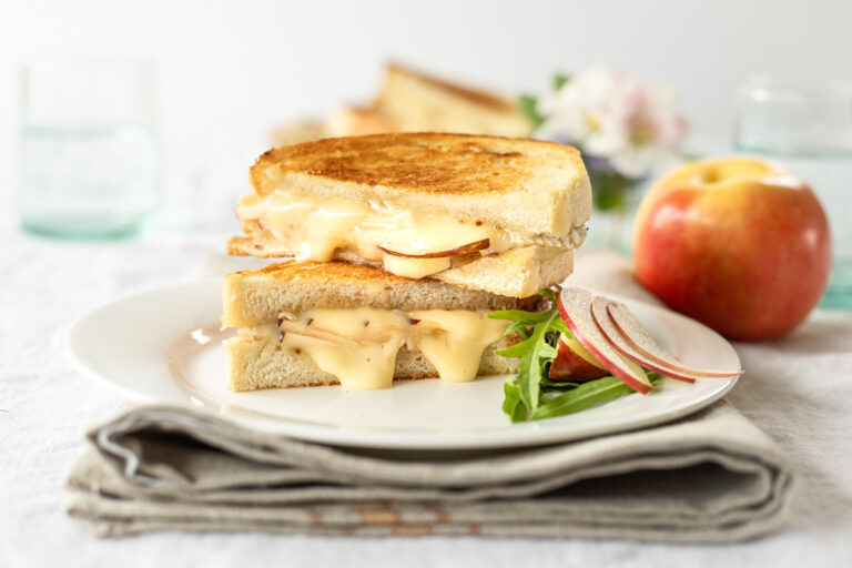 What Goes With Grilled Cheese - 45 Delicious Sides - West Coast Kitchen ...