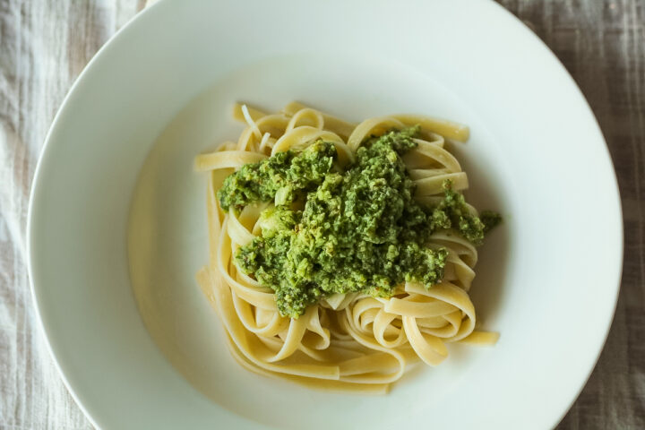 Sorrel pesto with hazelnuts-an easy vegetarian spring meal.