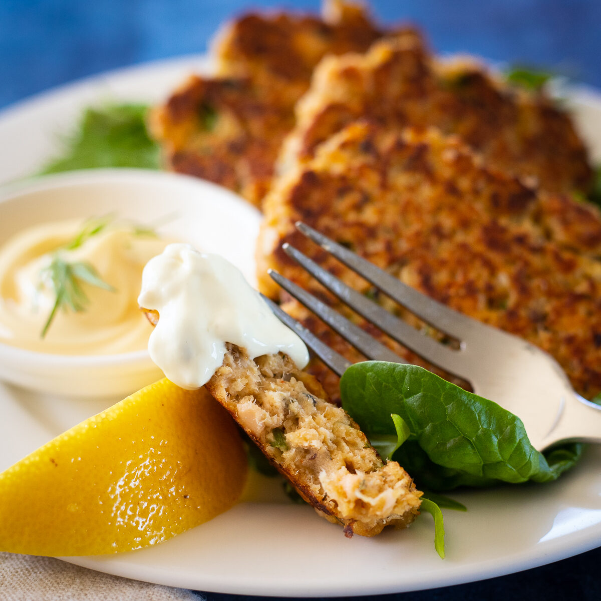 A Guide To How Much Salmon Per Person For A Serving - West Coast ...
