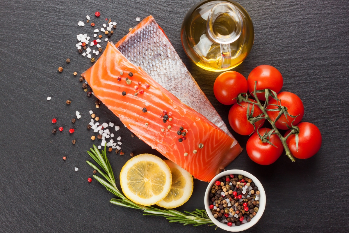 A Guide To How Much Salmon Per Person For A Serving - West Coast ...