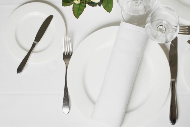 Butter Knife vs Dinner Knife - What's The Difference? - West Coast ...